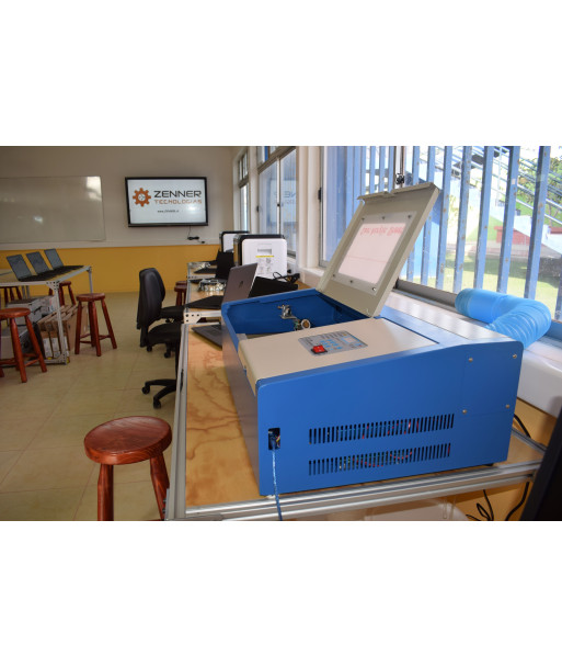 Sala MakerSpace: Inspire la Creatividad en Educación Basica y Media